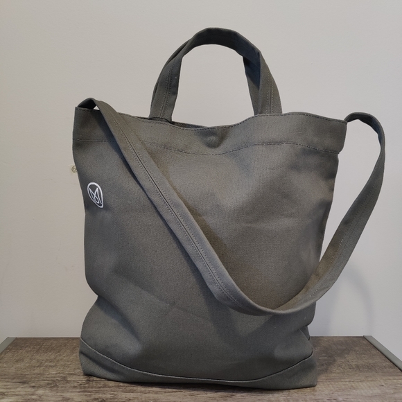 Monocle | Bags | Monocle Voyage Canvas Tote Bag In Olive Nwot | Poshmark